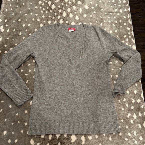J. Crew | Sweaters | J Crew Vneck Cashmere Sweater Size S | Poshmark